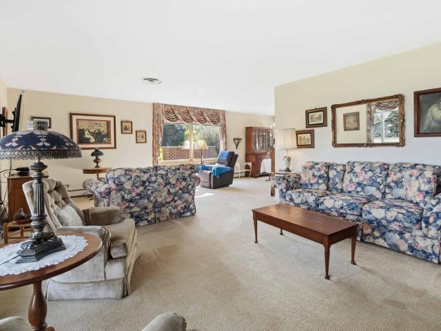 1108 Meadow Lane
