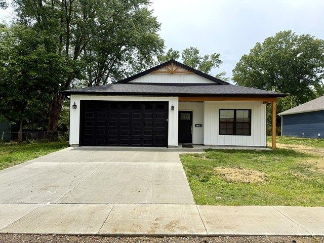 1108 Midway Ct, Marion, IL 62959