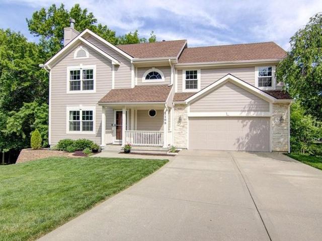 1108 NW 71st Ct, Kansas City, MO 64118