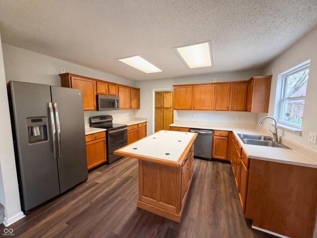 1108 Albemarle Cir, Noblesville, IN 46062 | MLS #22094 | Compass
