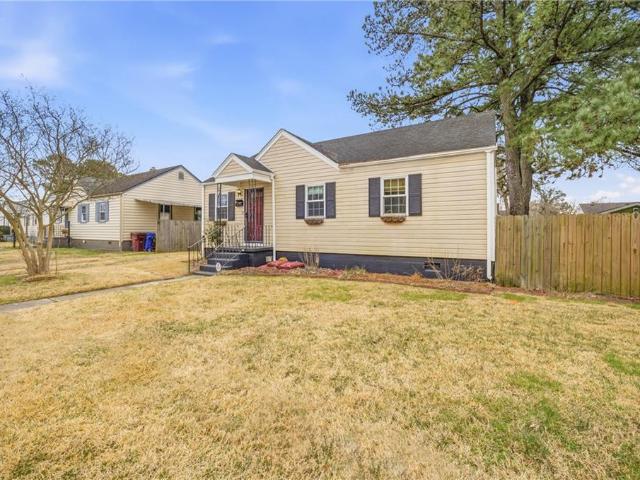 1108 Anne AVE