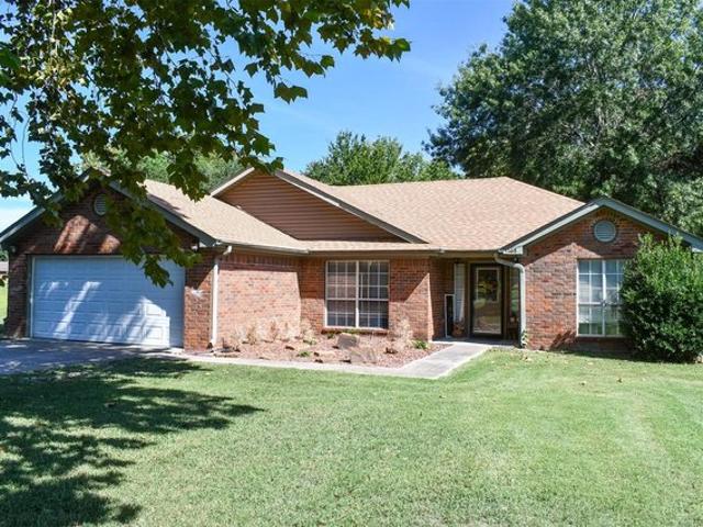 1108 Bermuda Dr, Stigler, OK 74462