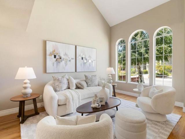 1108 Calle Almaden