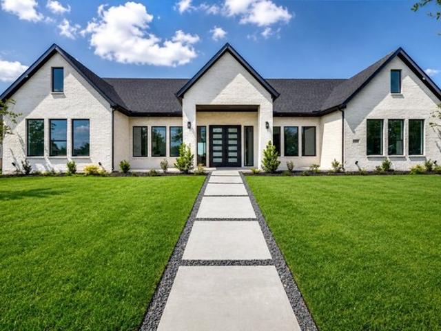 1108 Devonshire Dr N, Forney, TX 75126