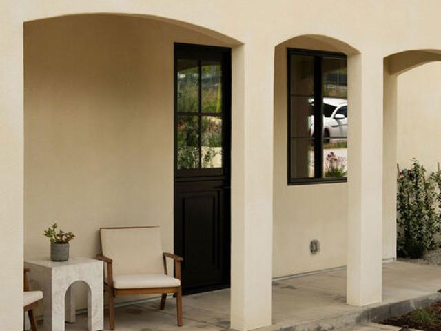 1108 E Mariposa Street