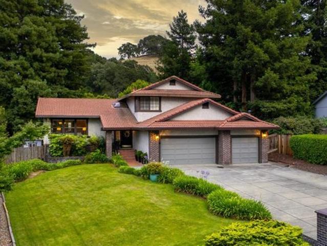 1108 E Sunnyslope Rd, Petaluma, CA 94952