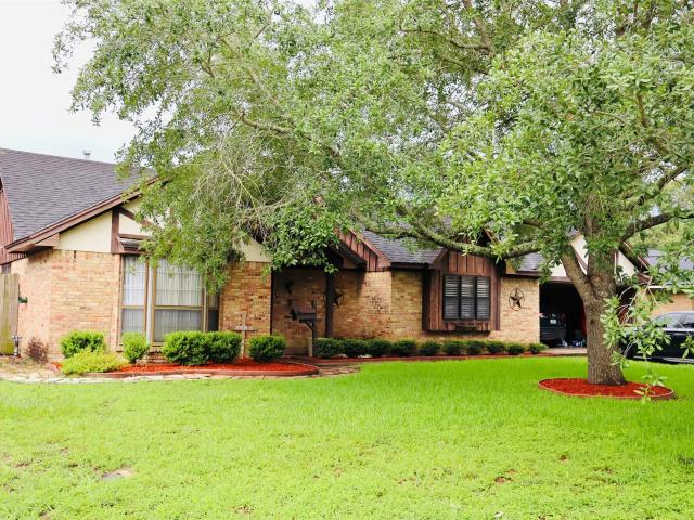 1108 Easy St Street