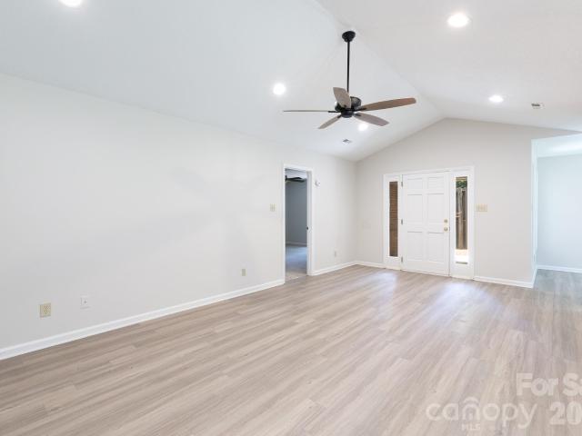 1108 Ebinport Road