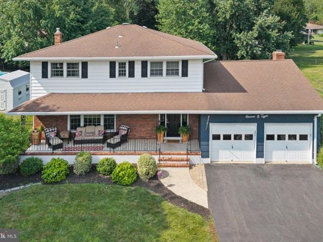 1108 Estates Blvd, Hamilton, NJ 08690