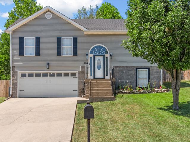 1108 Gunpoint Dr, Clarksville, TN 37042 | Compass