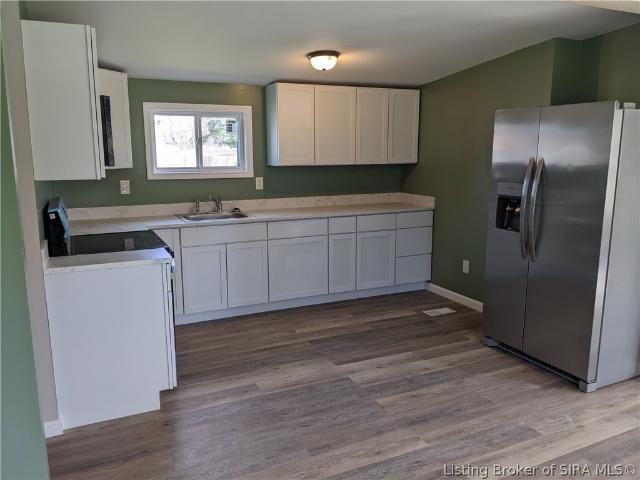 1108 Green Road