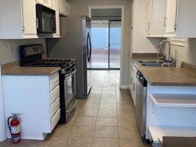 1108 holliston circle 0