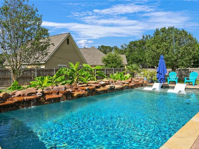 1108 Honeysuckle LN