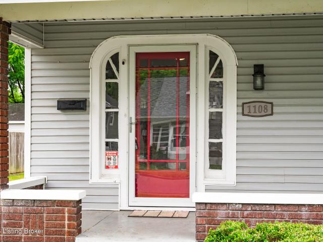 1108 Julia Ave