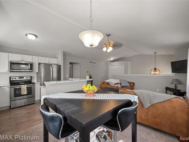 1108 Lake Park Drive