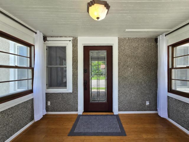 1108 Lincoln Way