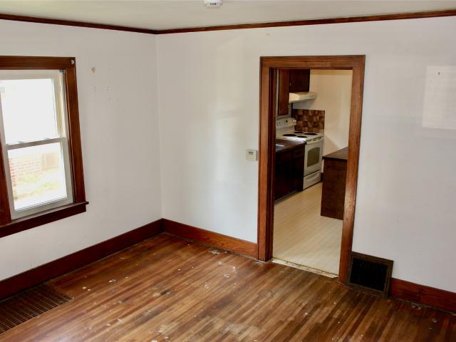 1108 Roosevelt Avenue 1110