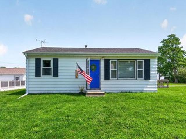 1108 S 2nd St, Sheldahl, IA 50243