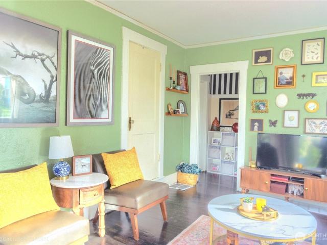 1108 S 43rd Street