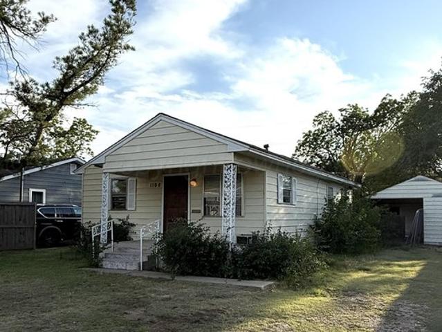 1108 S Dwight St, Pampa, TX 79065