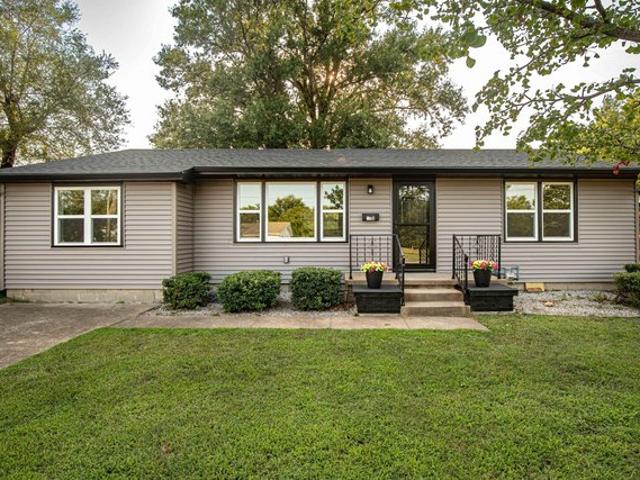 1108 S Jackson St, El Dorado Springs, MO 64744