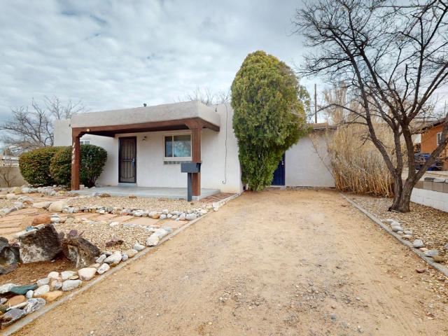 1108 vassar drive se