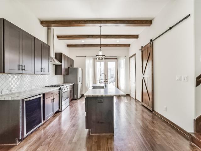 1108 W 15th 1/2 Street