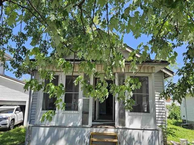 1108 W Pearl St, Union City, IN 47390