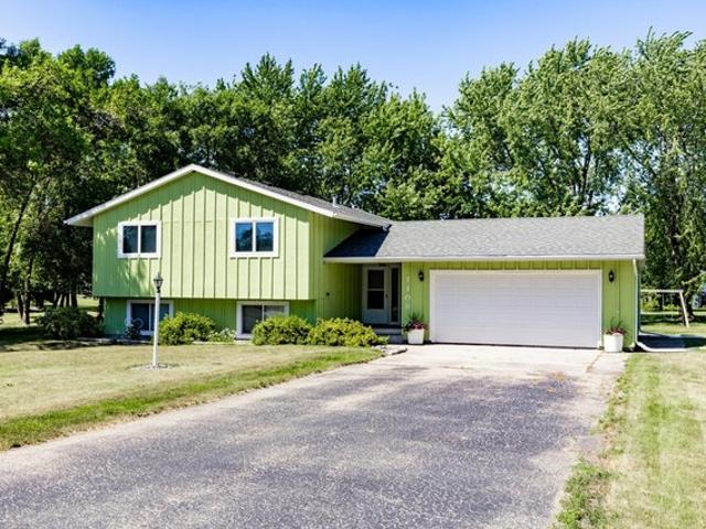 1108 62nd Ave N, Moorhead, MN 56560