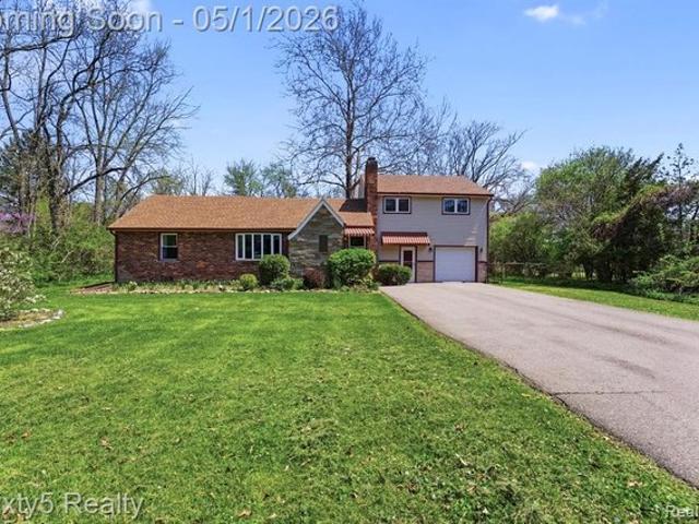 11093 Baraga St, Taylor, MI 48180