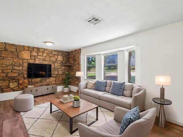 11093 Ione Drive