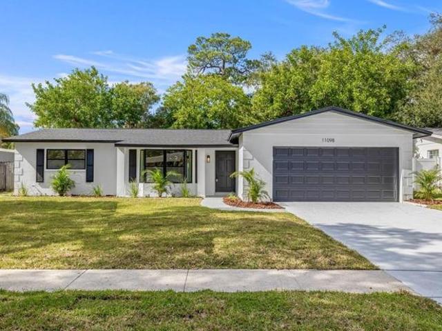 11098 111th St, Seminole, FL 33778