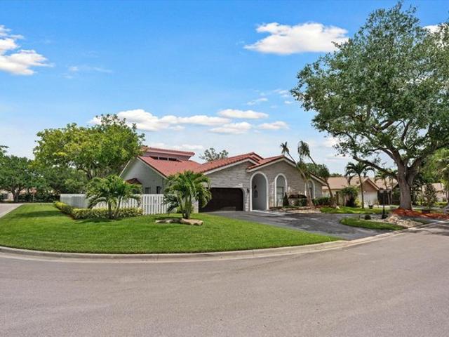 11099 NW 1st Ct, Coral Springs, FL 33071