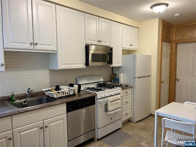 1109 Main Avenue # 2