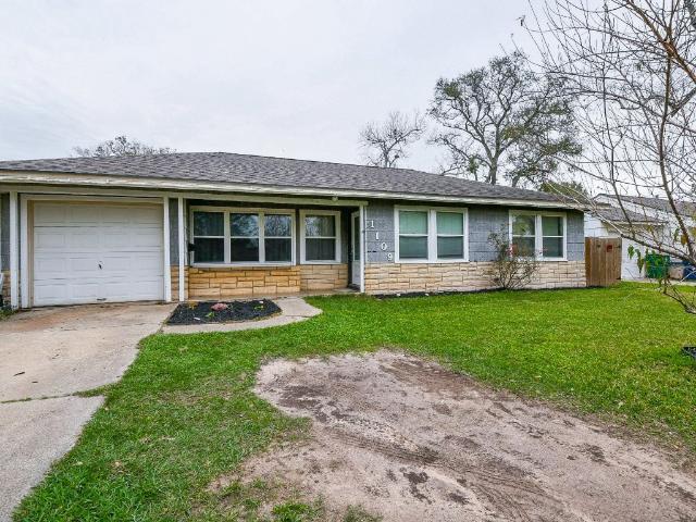 1109 Miller St, Angleton, TX 77515 | MLS #92916 | Compass