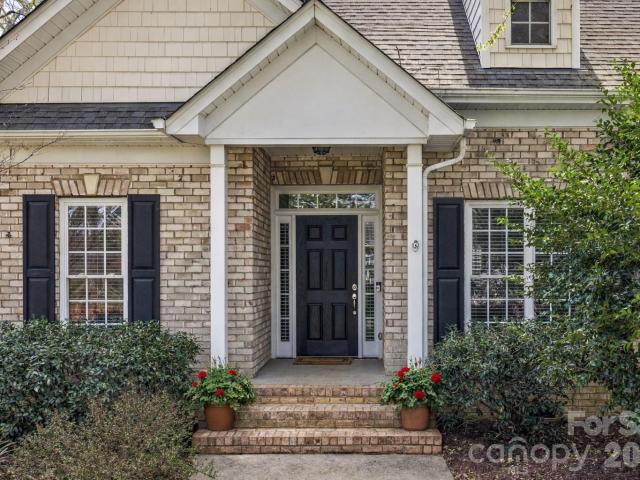 1109 Moray Court