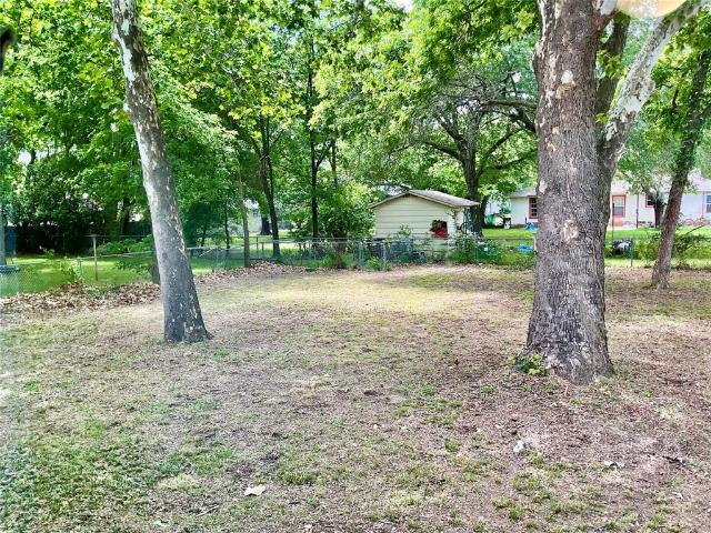 1109 N Howeth St, Gainesville, TX 76240 | MLS #21230