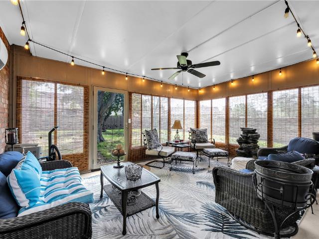 1109 N Quail Terrace