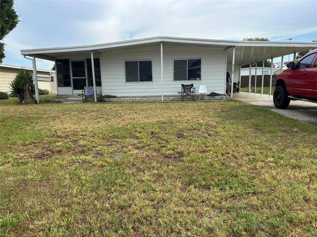 1109 Nassau Cir, Tavares, FL 32778