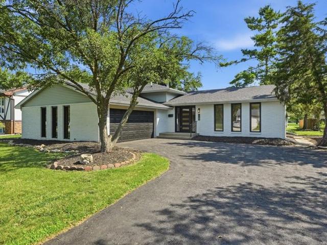 1109 Azalea Dr, Munster, IN 46321