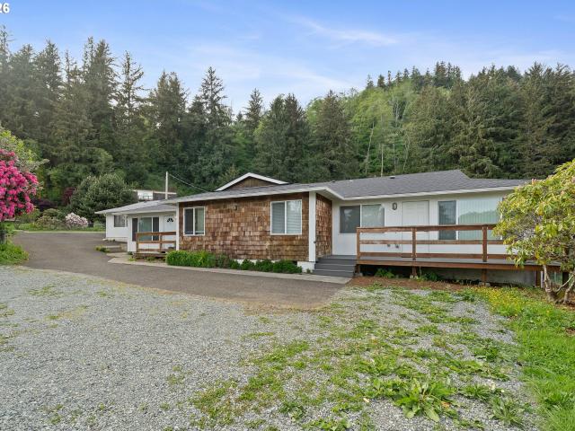 1109 acacia ave