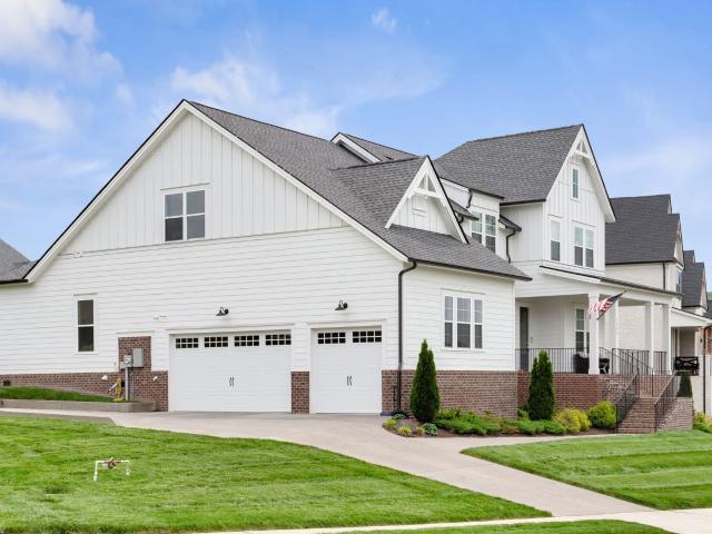 1109 Angela Ann Ct