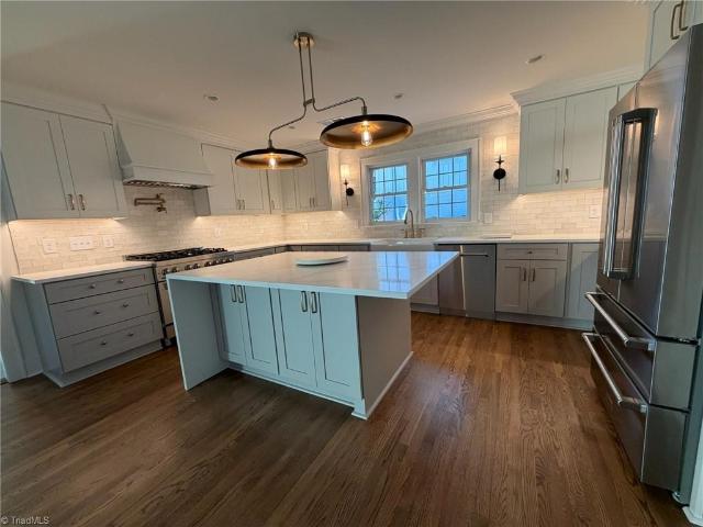 1109 Buckingham Road