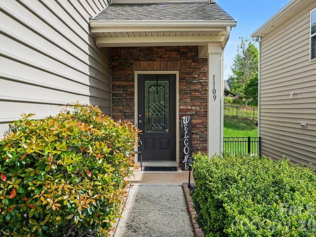 1109 Blackwaterside Drive