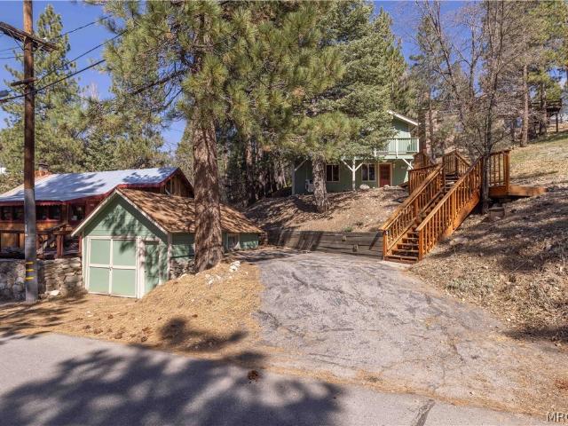 1109 Brookside Ln, Fawnskin, CA 92333 | MLS #32600