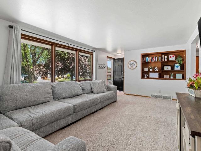 1109 cameron street