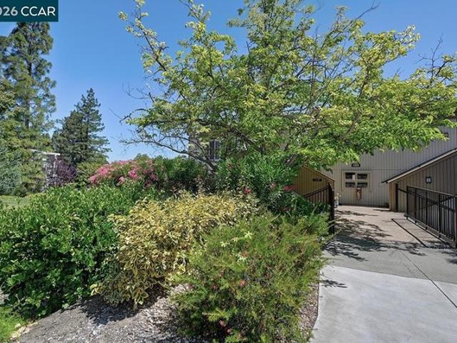 1109 Canyonwood Ct Apt 1, Walnut Creek, CA 94595