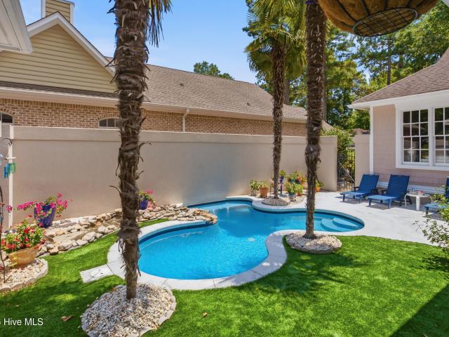 1109 Congressional Lane