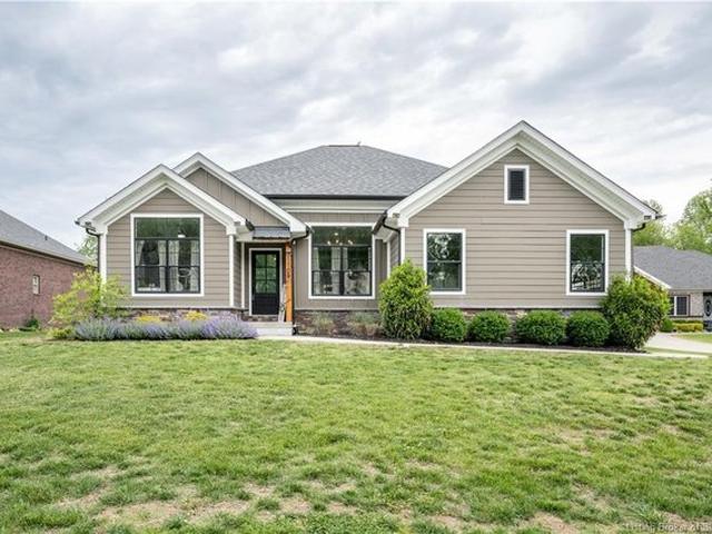 1109 Dora Dr, Sellersburg, IN 47172