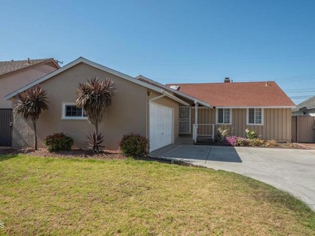 1109 Douglas Ave, Oxnard, CA 93030